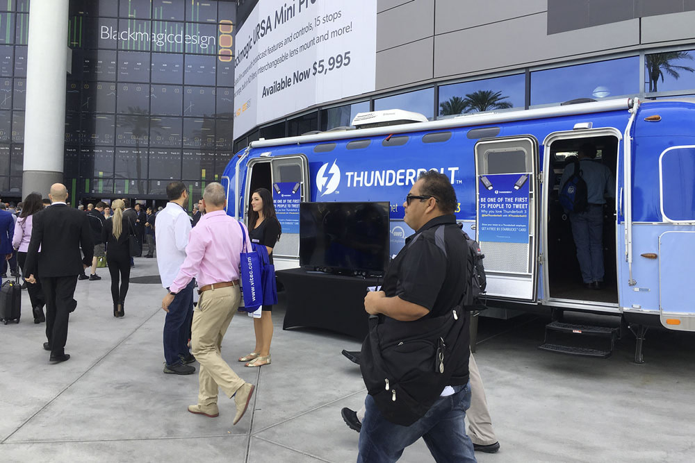 Intel Gaming Truck (Las Vegas, Manhattan, Bay Area) - STERLINGS Mobile ...
